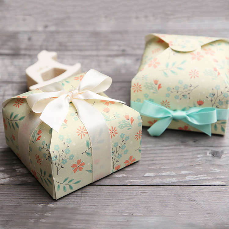 Creative small candy box